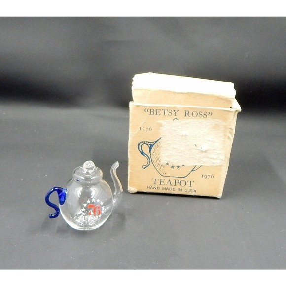 Accents | Betsy Ross Teapot Hand Blown Glass 1976 Commemorative Spun ...